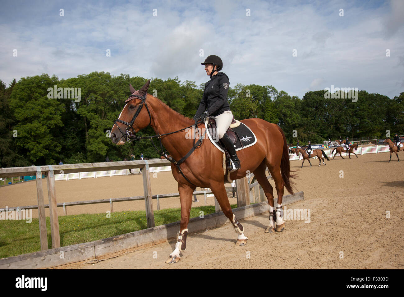 Jumping s21 hi-res stock photography and images - Alamy