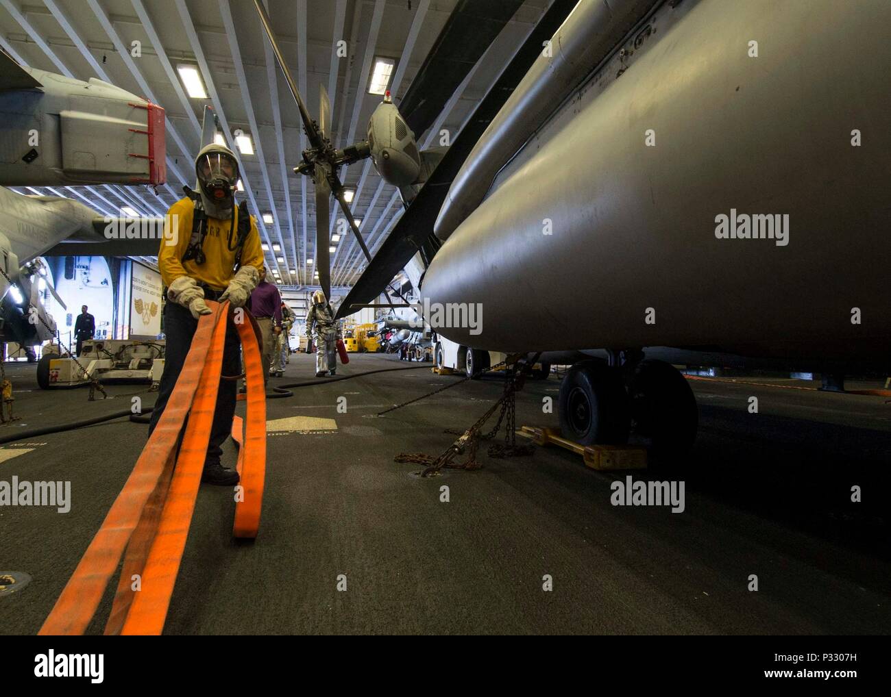 160825-N-UG095-039 PACIFIC OCEAN (Aug. 25, 2016) Aviation Boatswain’s ...