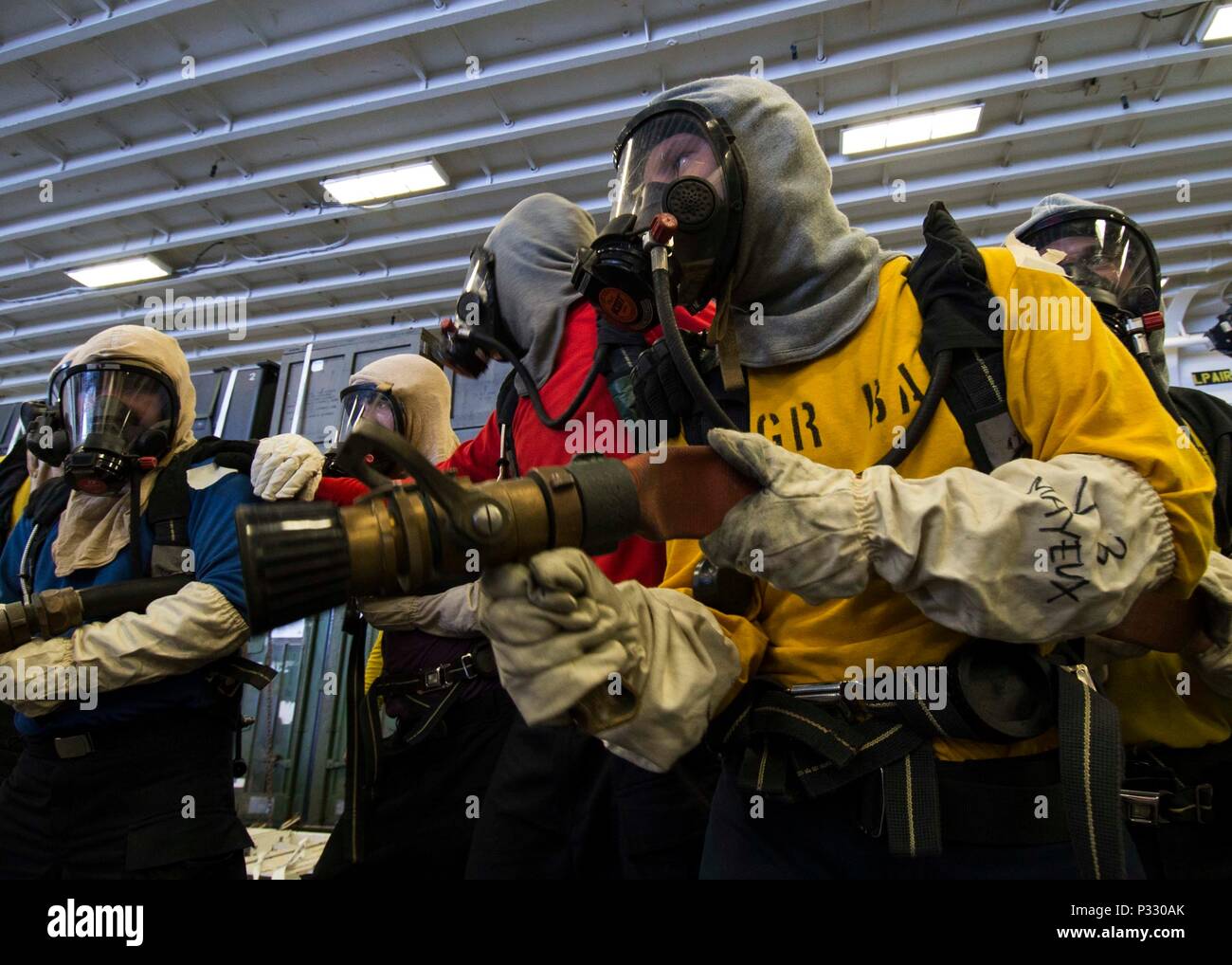 160825-N-UG095-031 PACIFIC OCEAN (Aug. 25, 2016) Aviation Boatswain’s ...