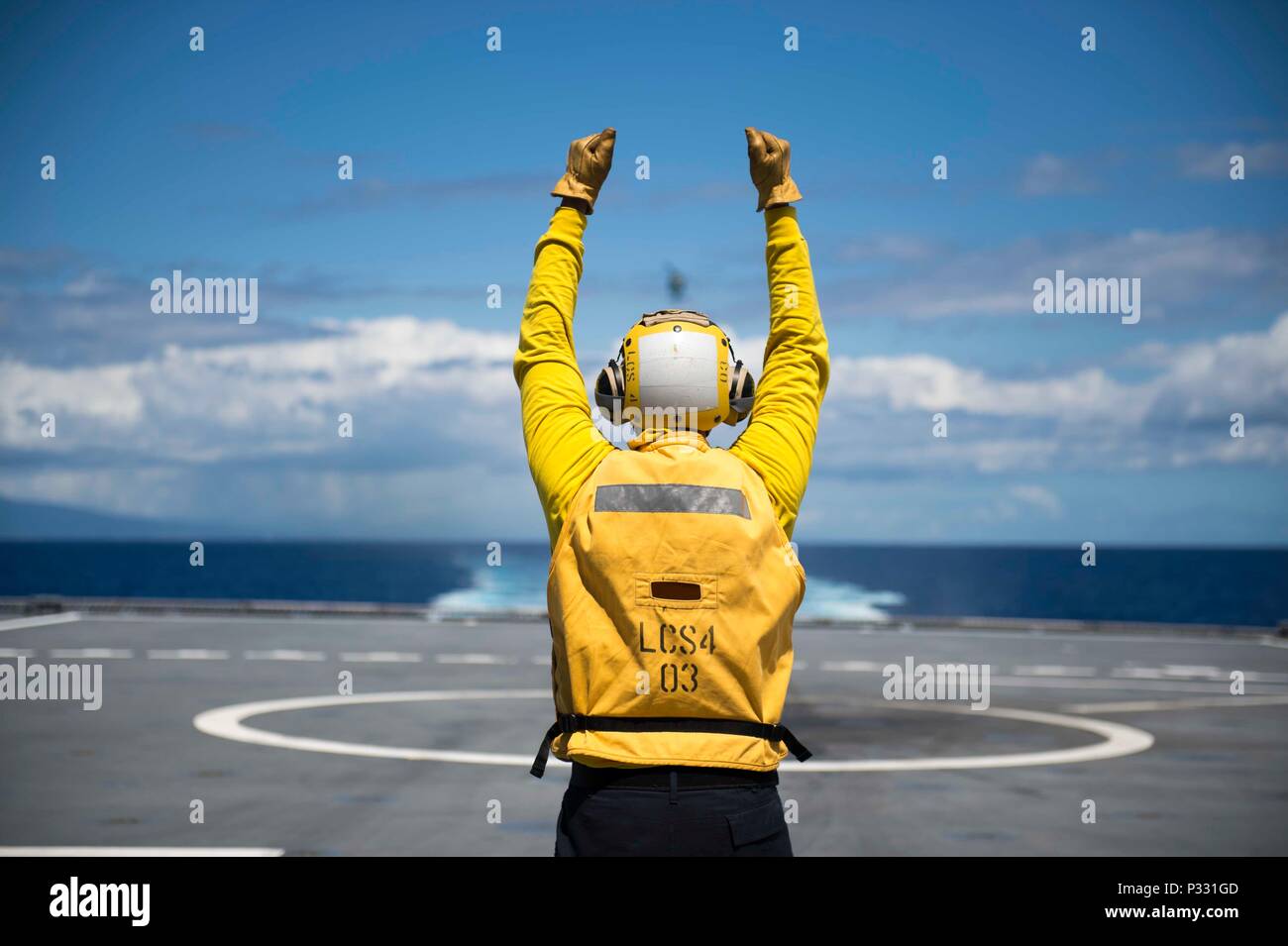 Crane hand signals hi-res stock photography and images - Alamy