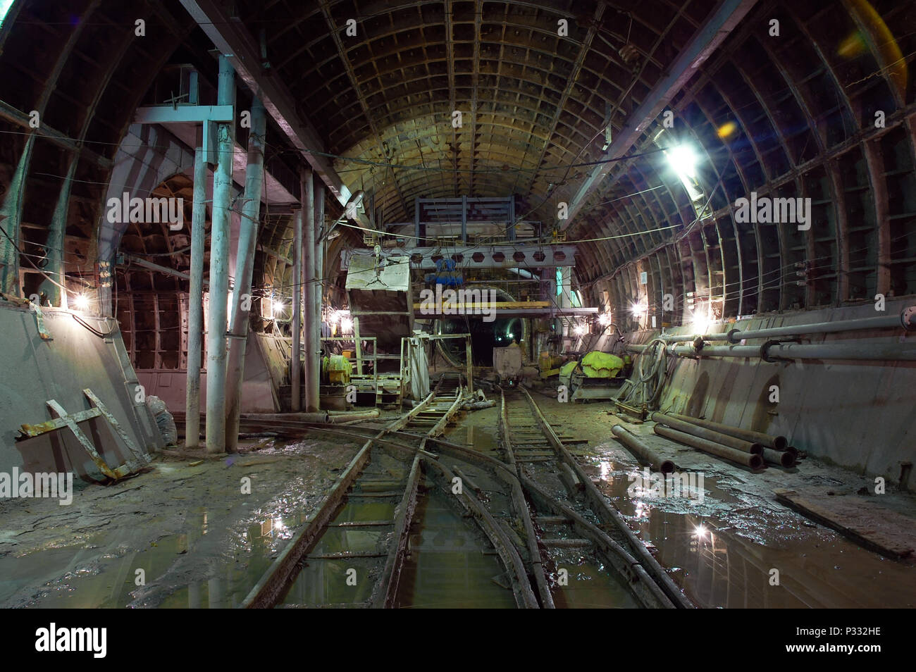 Tunnel construction hi-res stock photography and images - Alamy