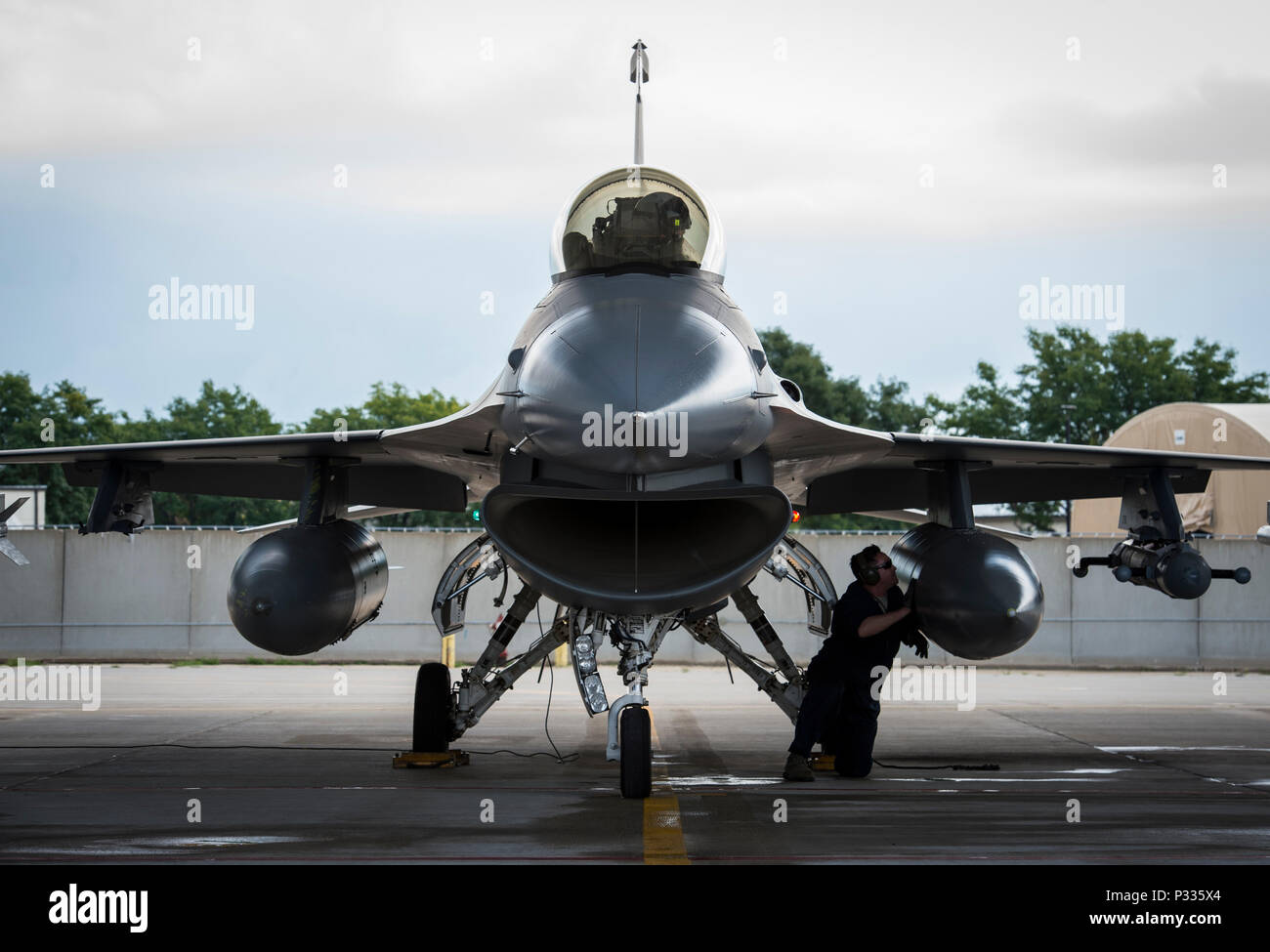 176th fighter squadron hi-res stock photography and images - Alamy