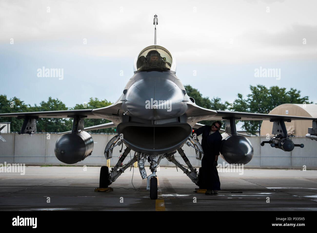 176th fighter squadron hi-res stock photography and images - Alamy