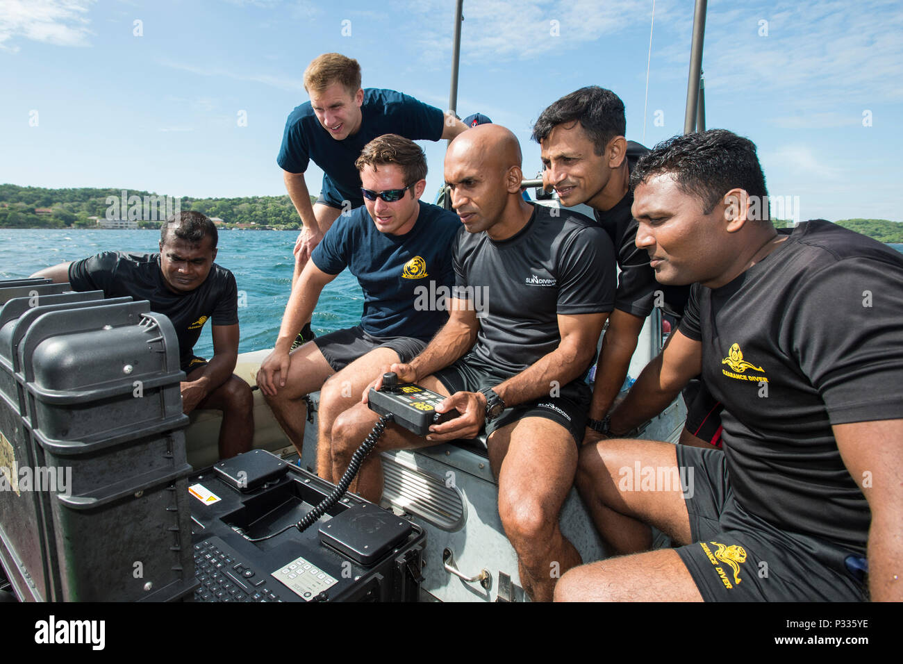 Sailors from Explosive Ordnance Disposal Mobile Unit 5 and Sri Lankan ...