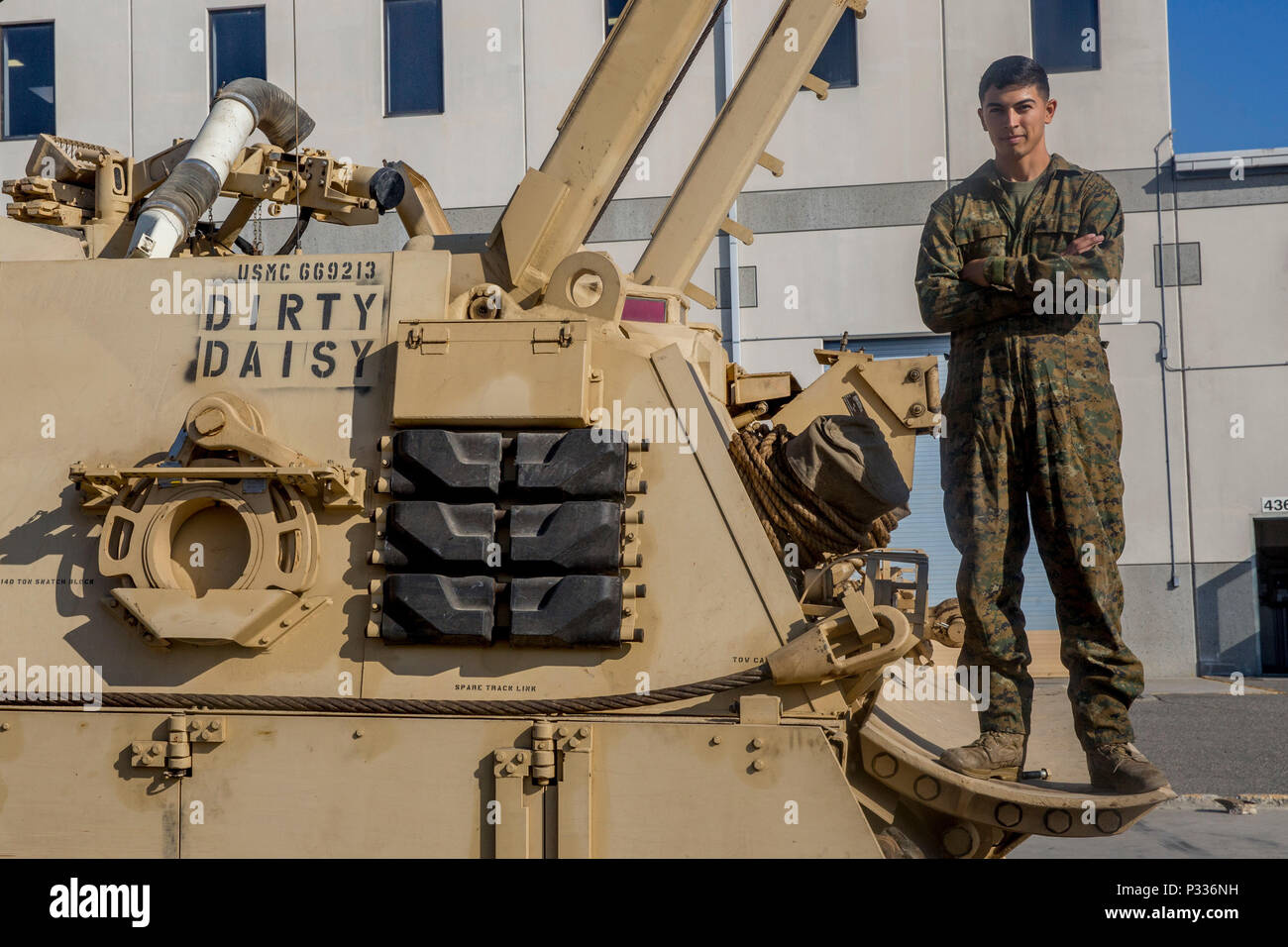 M88a2 hercules recovery vehicle hi-res stock photography and images - Alamy
