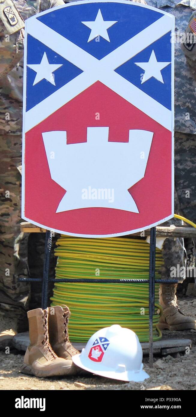 Soldiers with the 913th Engineer Company, 194th Engineer Brigade ...