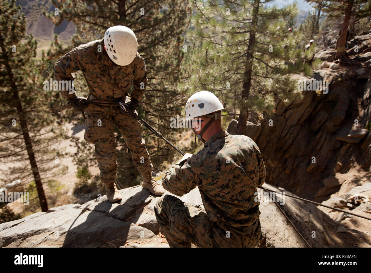 Assault climbers course hi-res stock photography and images - Alamy