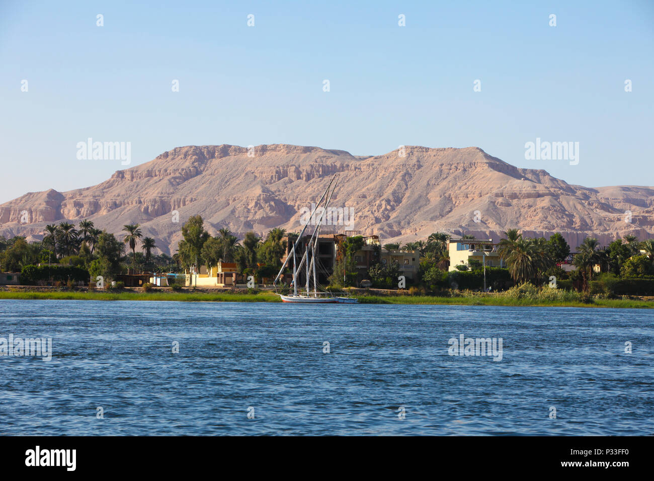Luxor egypt mountain mountains hi-res stock photography and images - Alamy