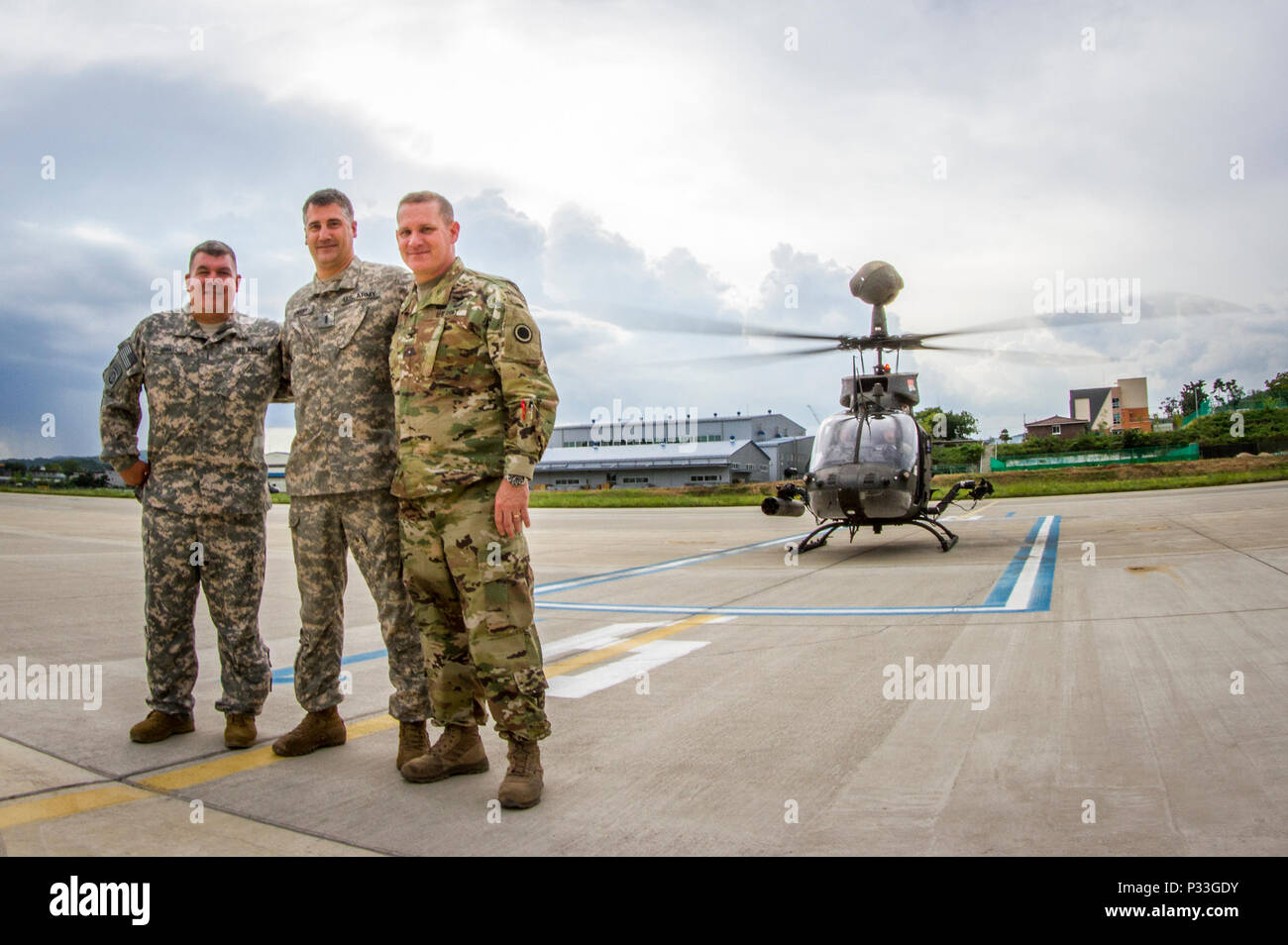 Three quarters rotation hi-res stock photography and images - Alamy