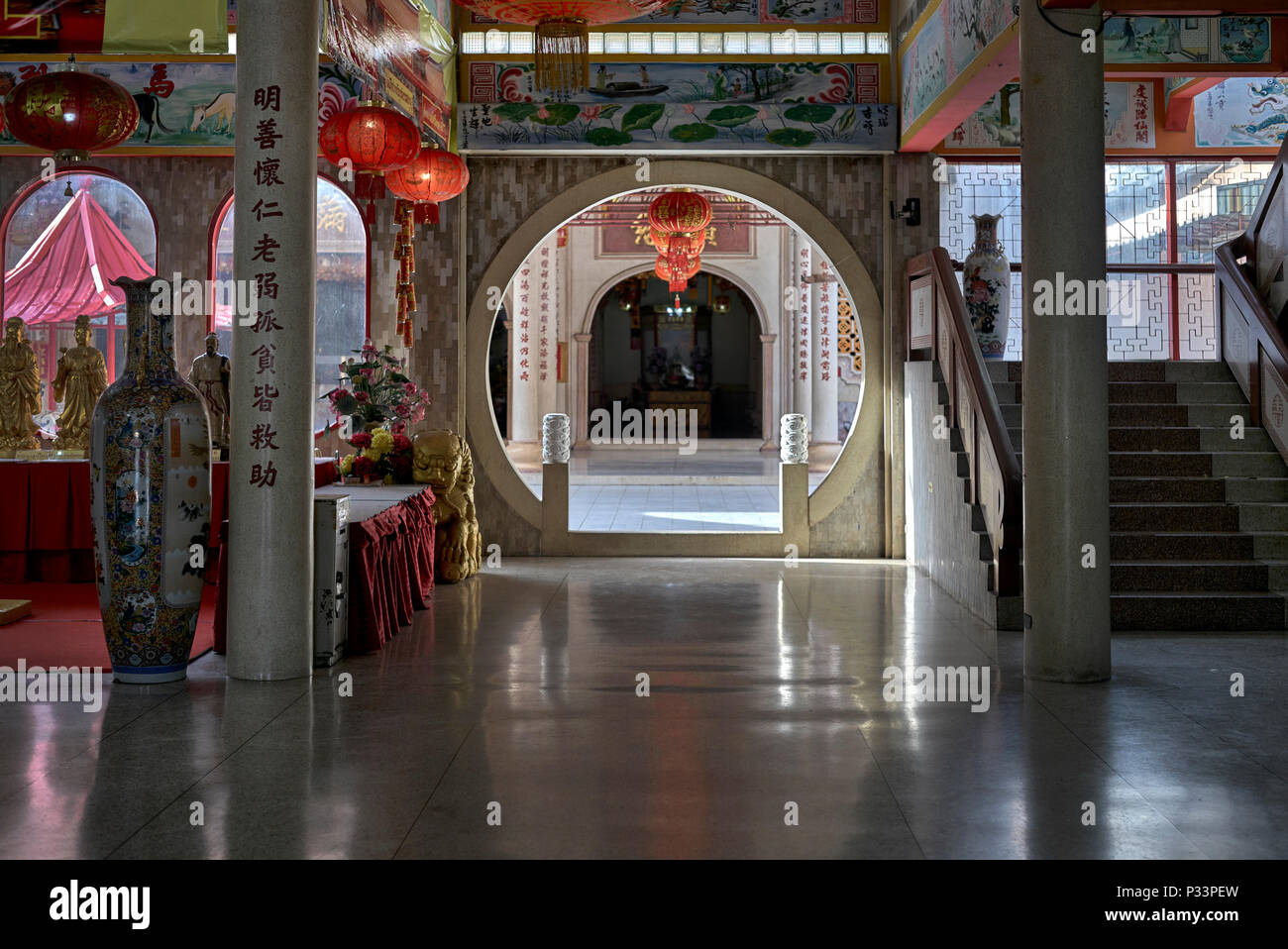 Chinese Temple Entrance High Resolution Stock Photography and Images ...