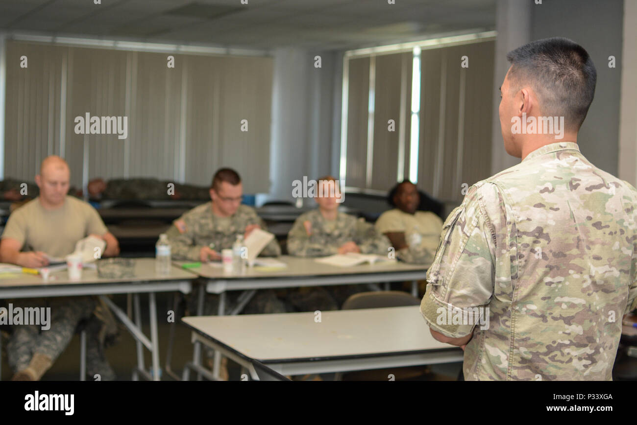 Soldiers complete the Combat Lifesaver course at Camp Frettered ...