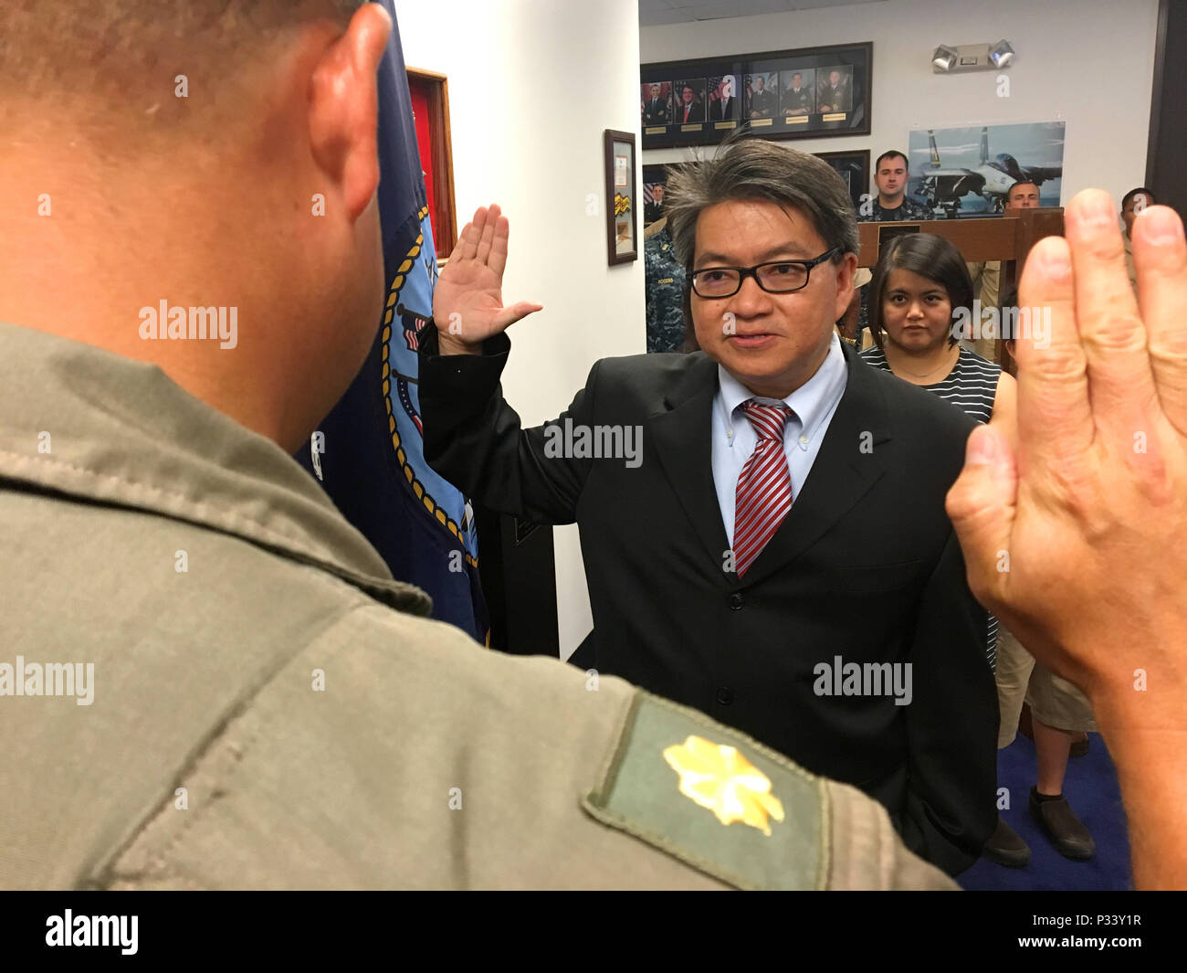 160831-N-VN372-001 HOUSTON – (Aug. 31, 2016) Doctor Redentor Roy, a ...