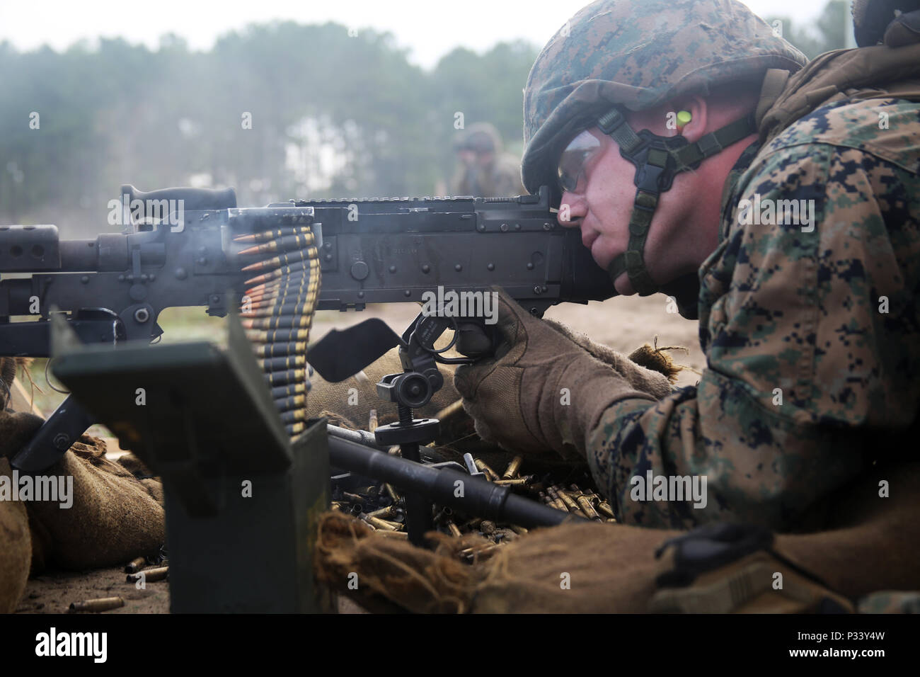 240 bravo machine gun hi-res stock photography and images - Alamy
