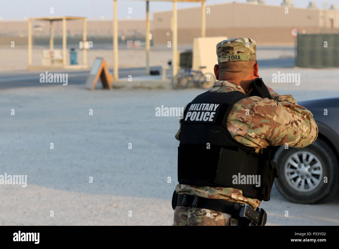 Kuwaiti police hi-res stock photography and images - Alamy