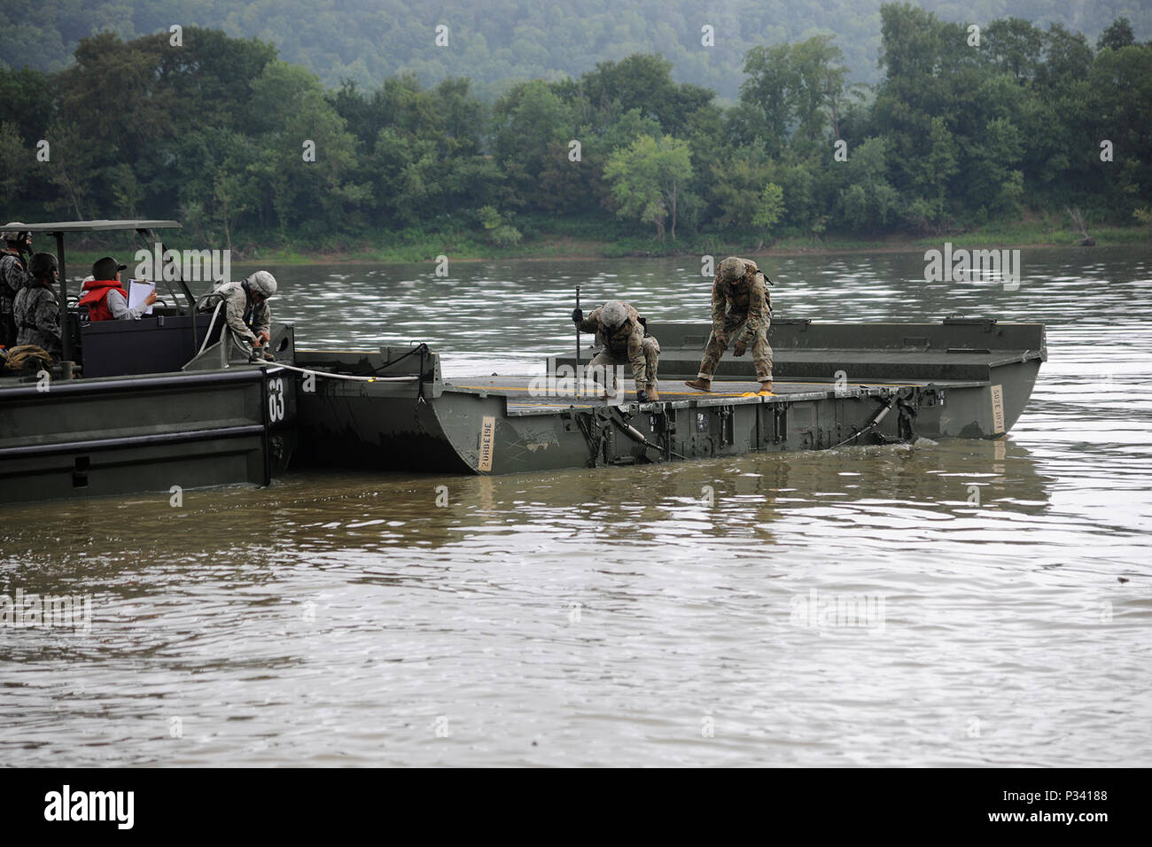 Fort Knox Engineer bridge crewmembers from Fort Knox's 502nd Multi-Role ...