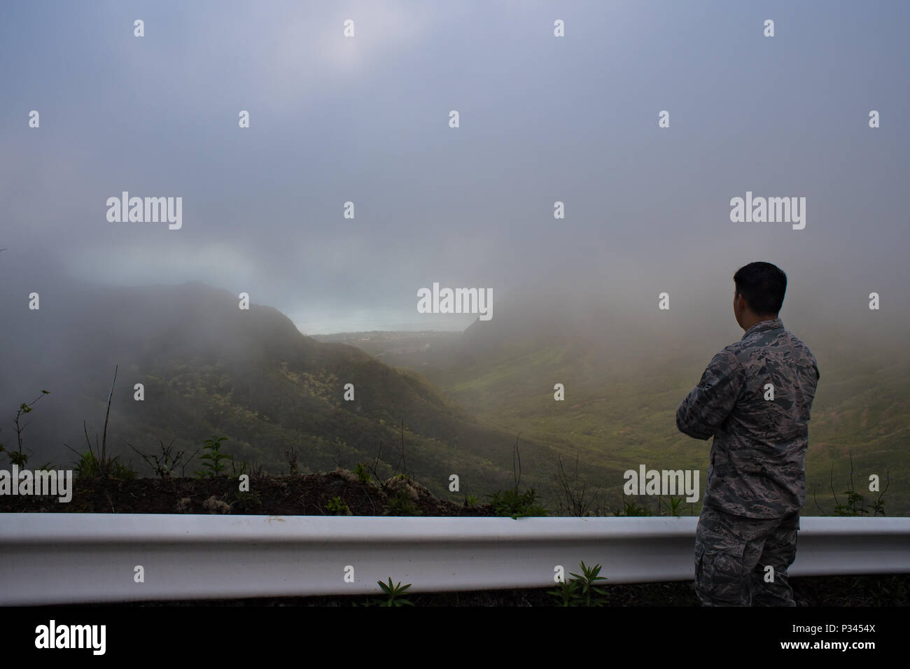 Kaala air force station hi-res stock photography and images - Alamy