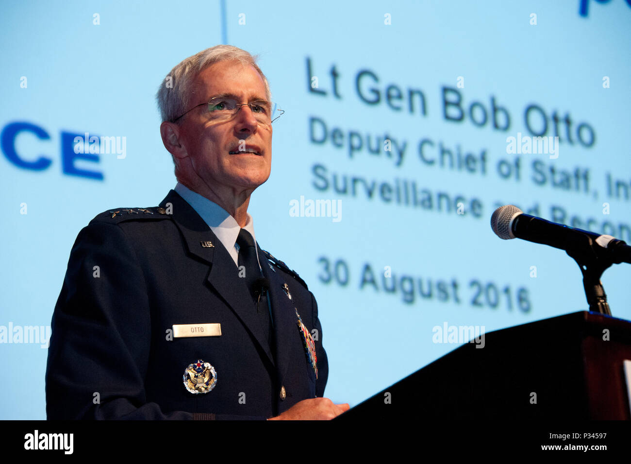 Lt gen robert otto hi-res stock photography and images - Alamy