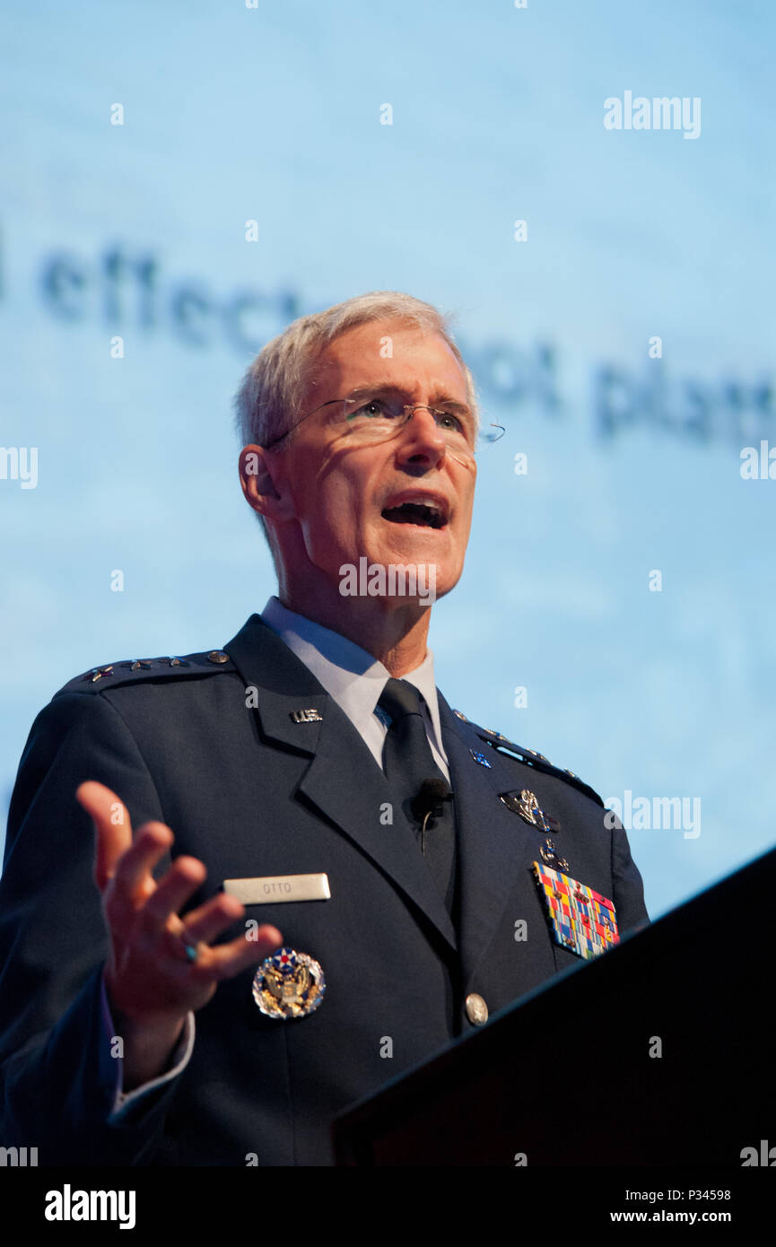 Lt gen robert otto hi-res stock photography and images - Alamy