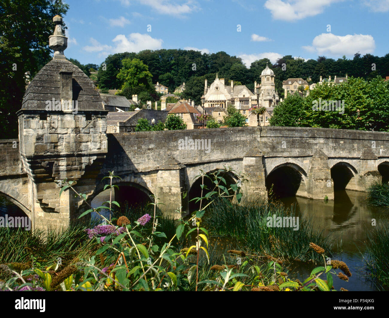 Prison lock hi-res stock photography and images - Alamy