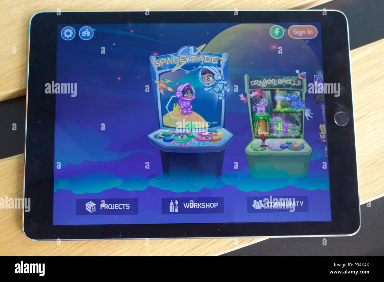 Coding for kids hi-res stock photography and images - Alamy