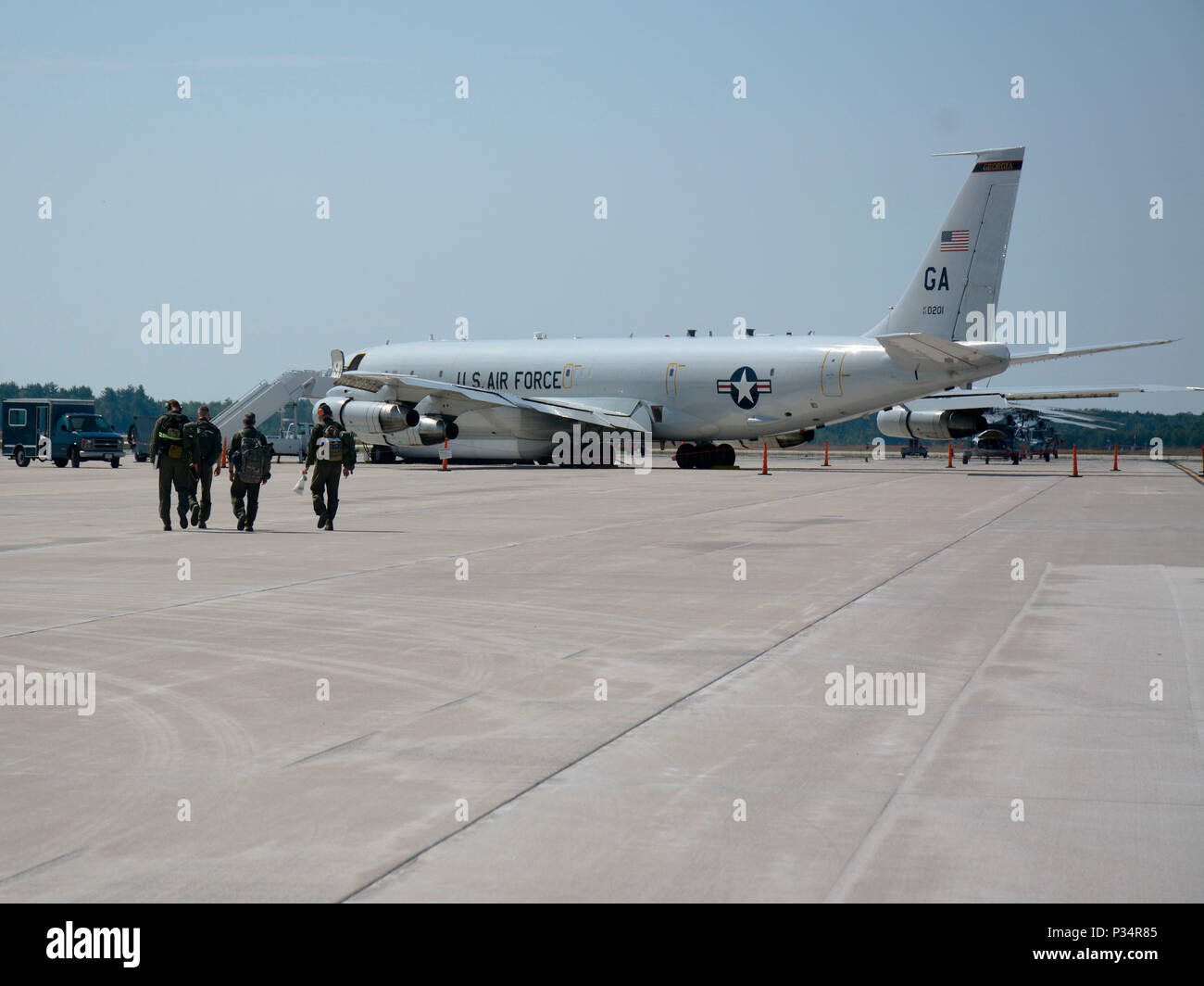 Robins camp hi-res stock photography and images - Alamy