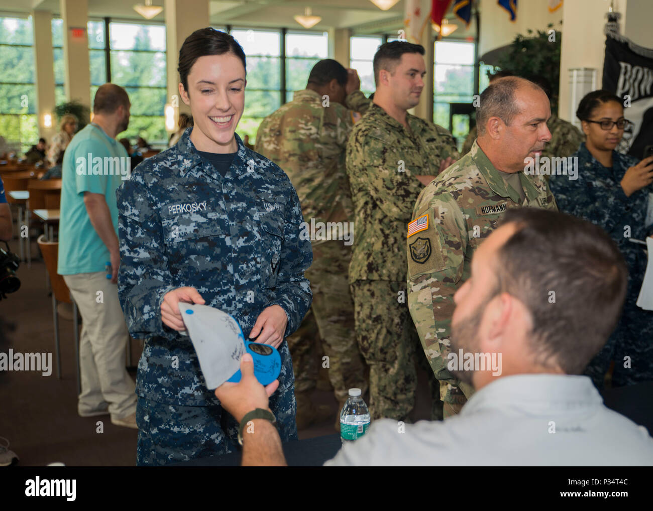 The Detroit Lions stopped by the MWR Warrior Cafe at Bldg. 62 on Naval ...