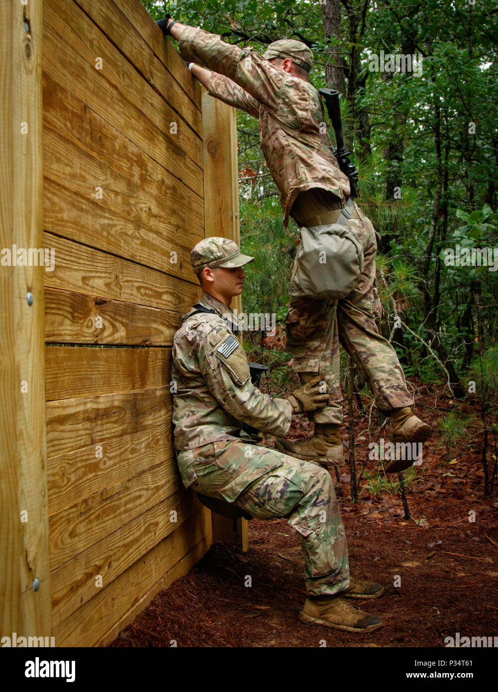 U.S. Army Paratroopers assigned to Company A, 1st Batallion, 325th ...