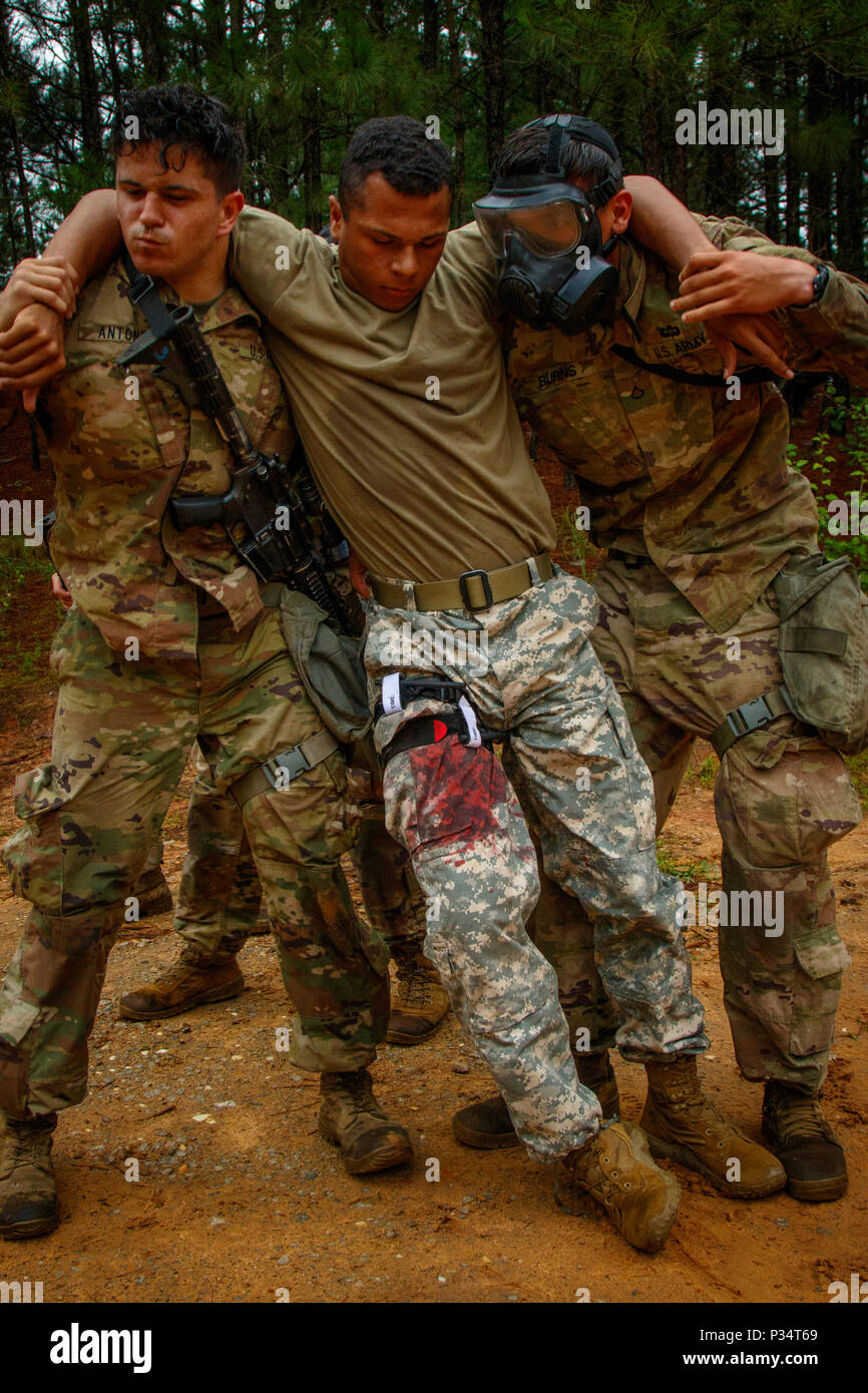 U.S. Army Paratroopers assigned to Company A, 1st Batallion, 325th ...