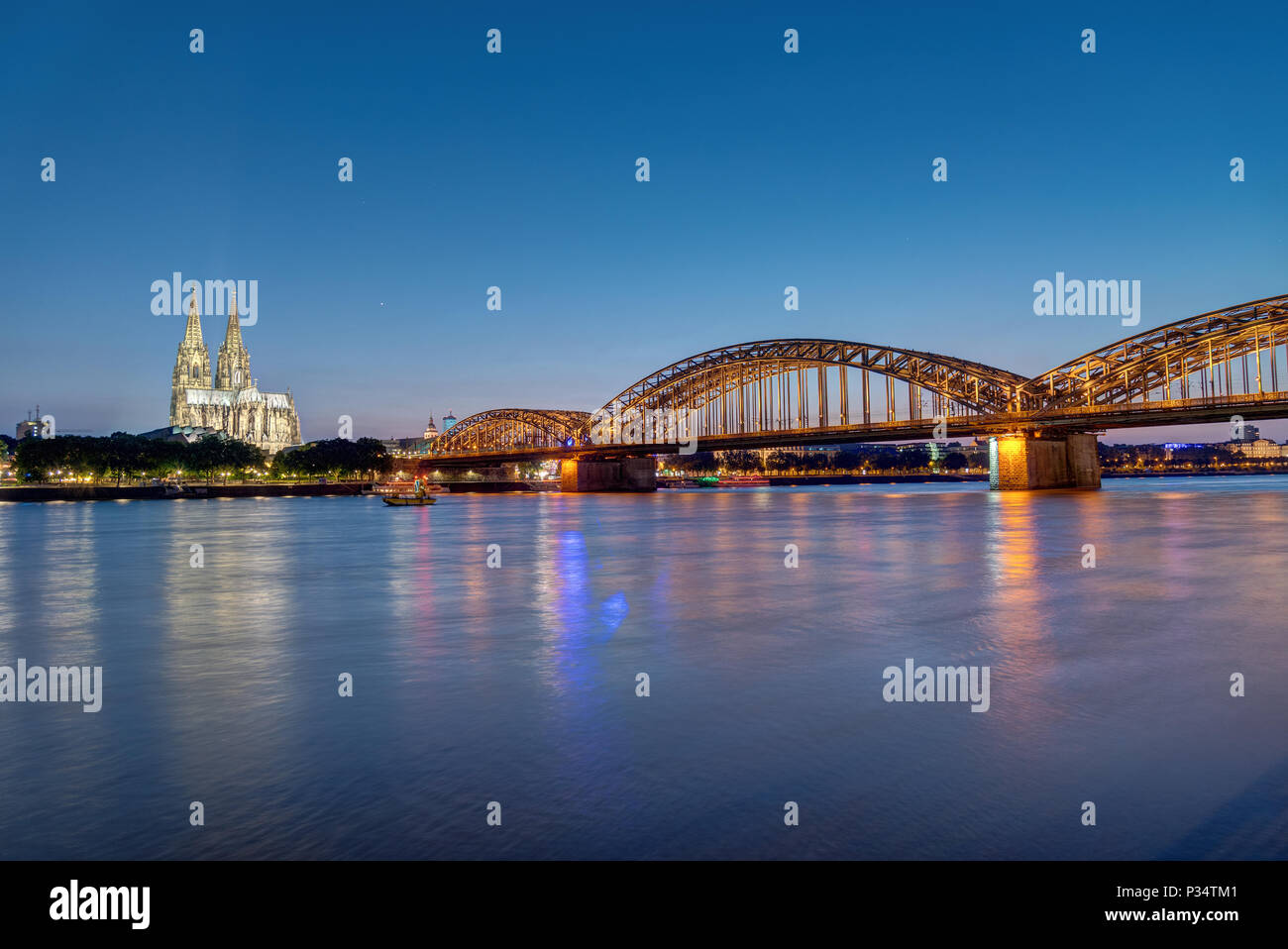The river Rhine, the Cologne Cathedral and the Hohenzolllern bridge at ...