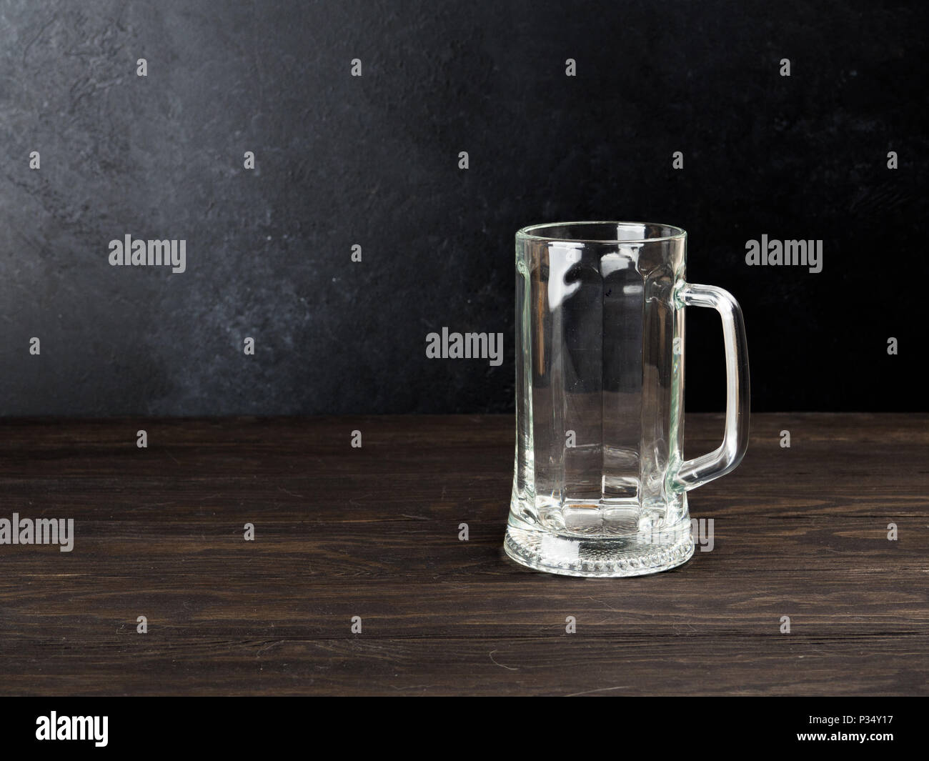 Empty beer mug hi-res stock photography and images - Alamy
