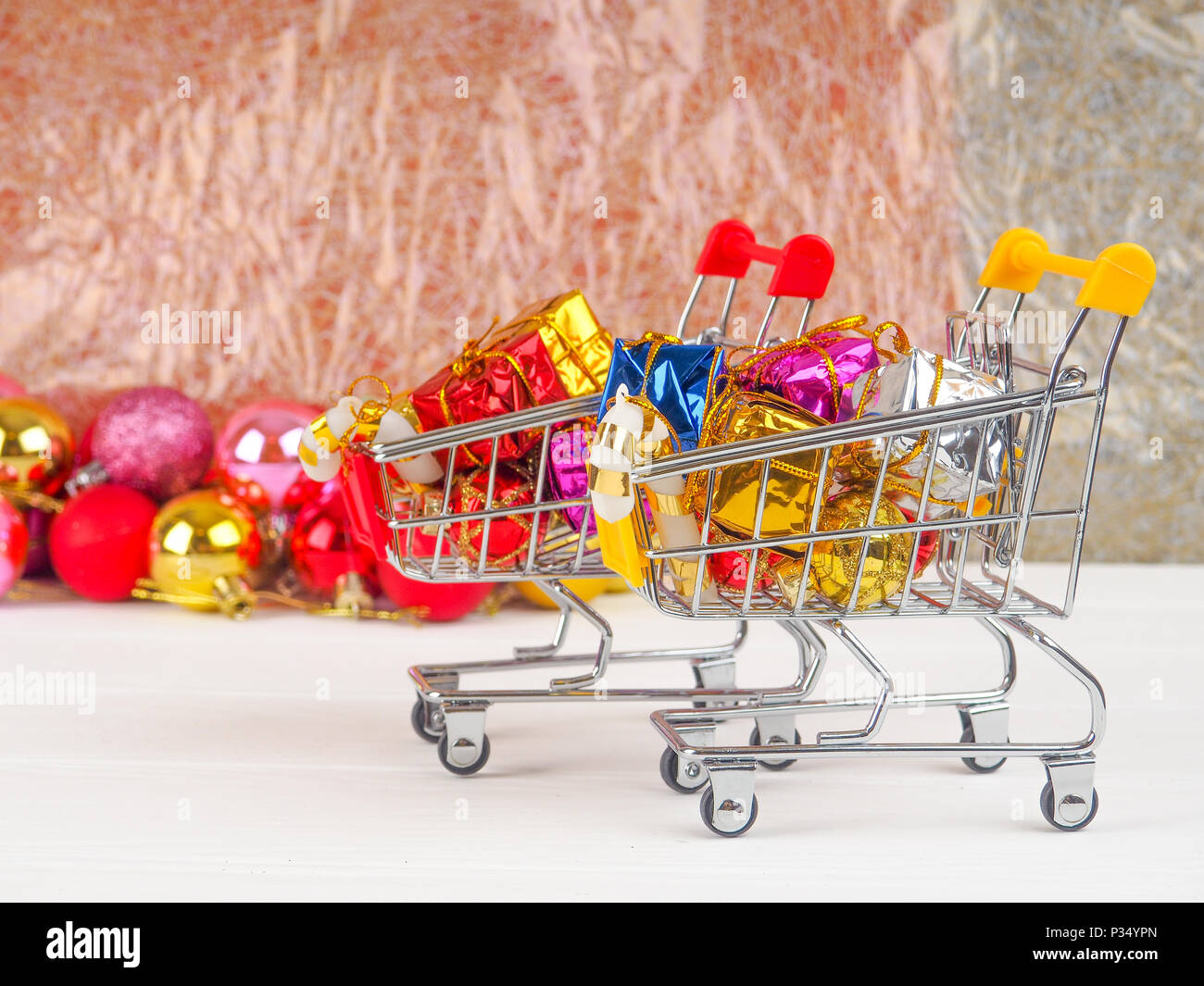 Christmas trolley supermarket hi-res stock photography and images - Alamy