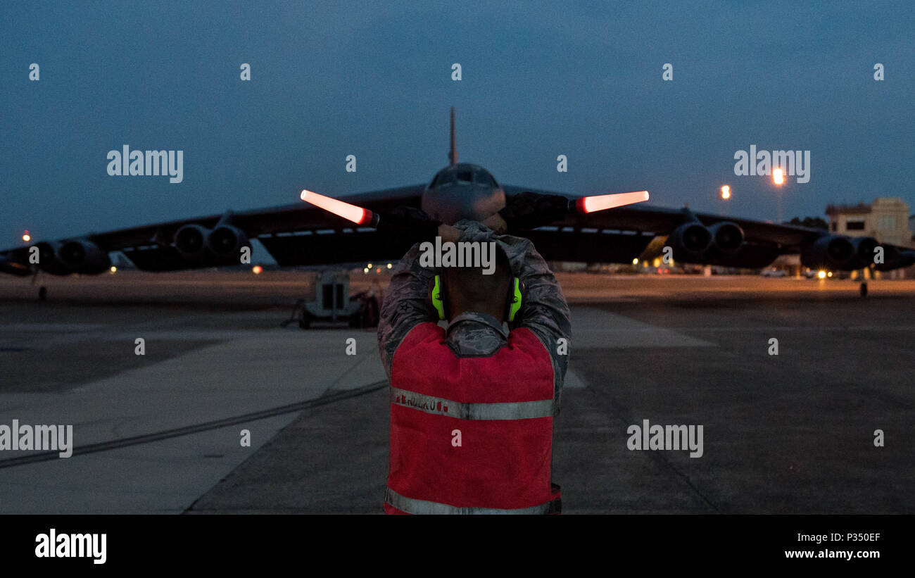 A B-52 Stratofortress, from the 96th Bomb Squadron, returns to ...
