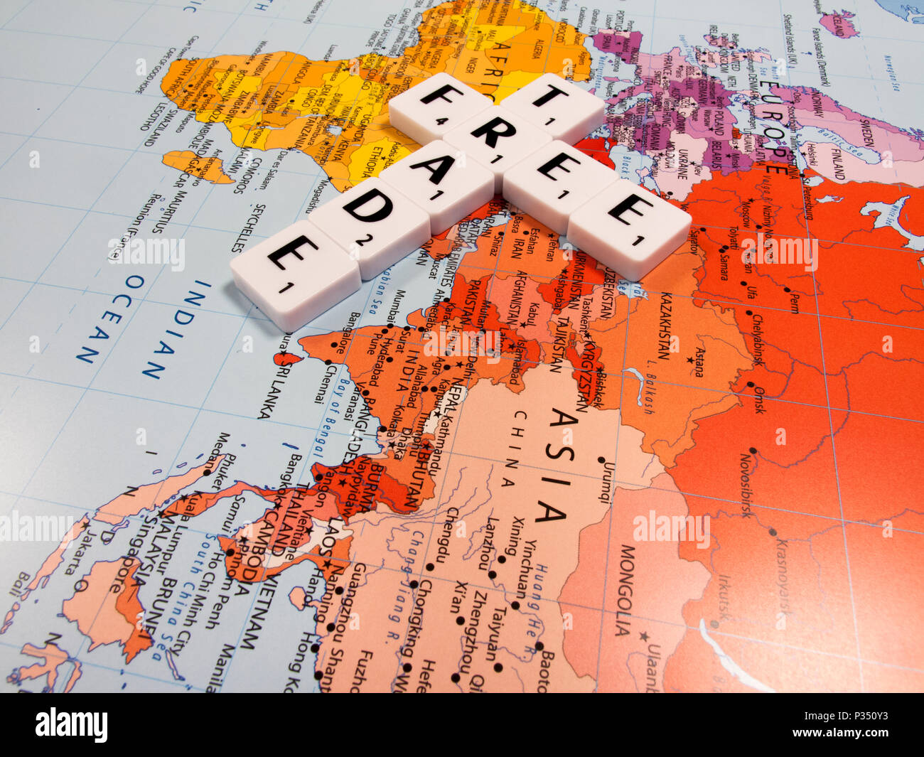 Tariffs world map hi-res stock photography and images - Alamy