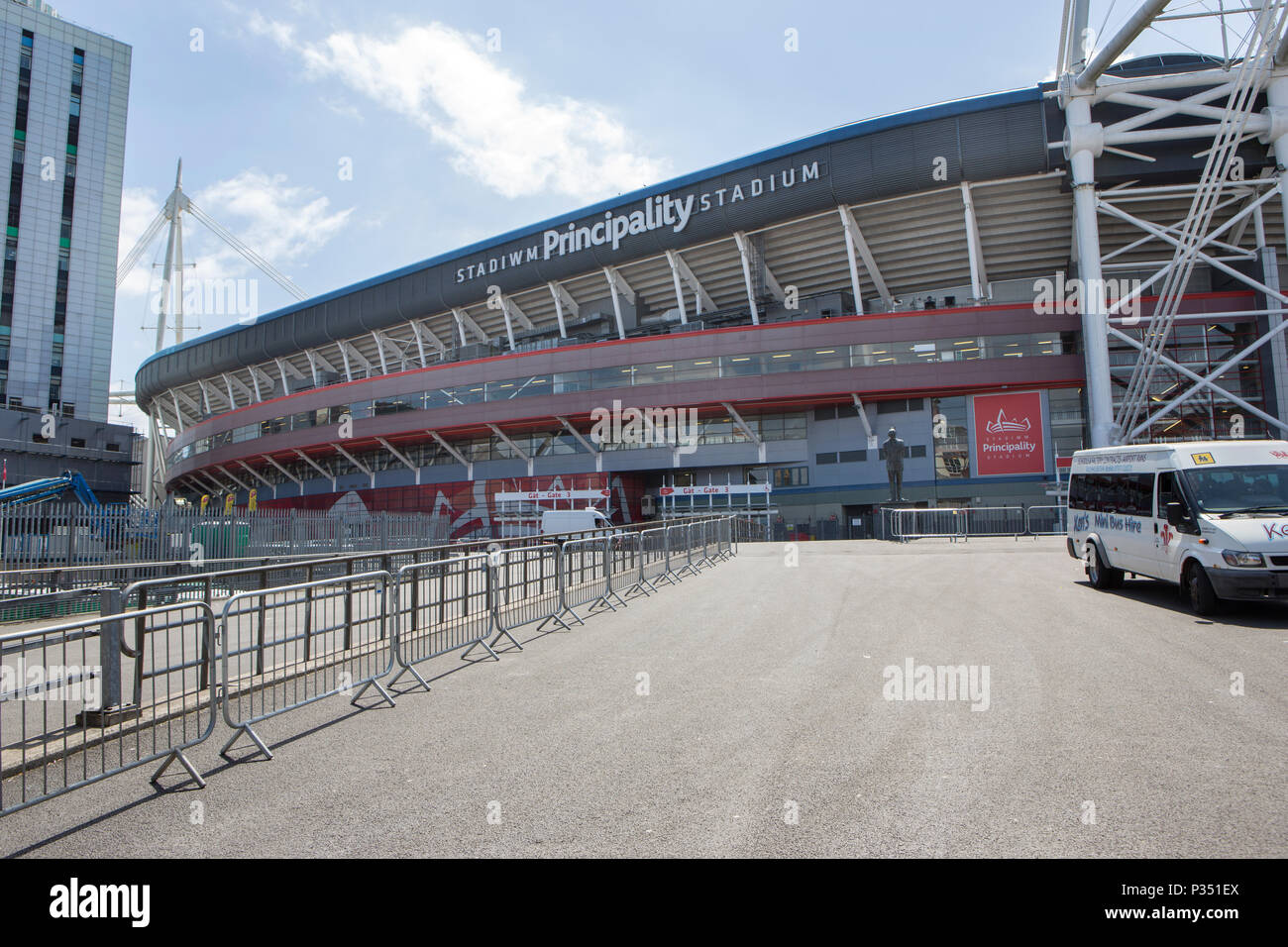 Principality stadium cardiff wales hi-res stock photography and images ...