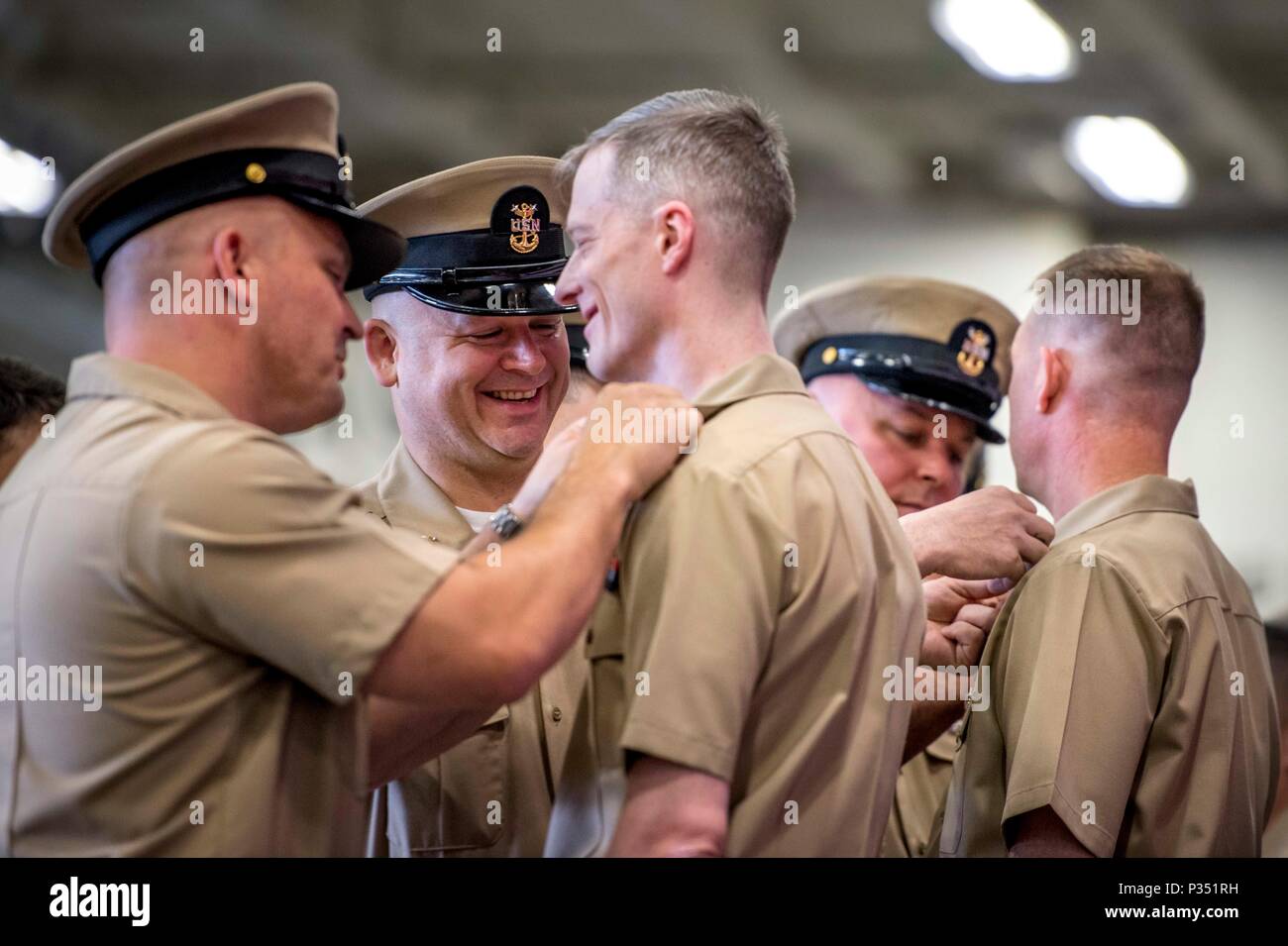 Us navy rank insignia hi-res stock photography and images - Alamy