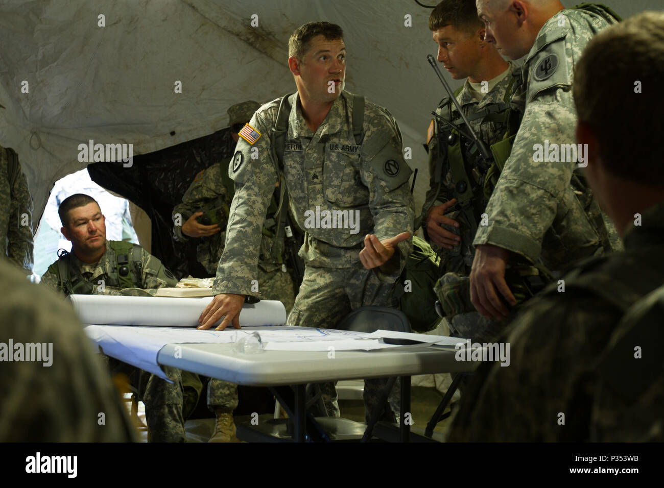 245th support maintenance company hi-res stock photography and images ...