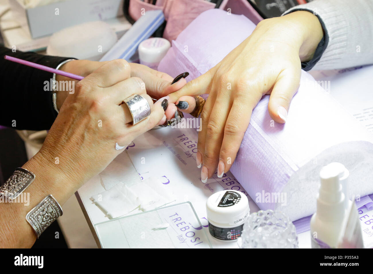 Esthetiworld by Cosmoprof: nails and makeup demonstrations to show ...