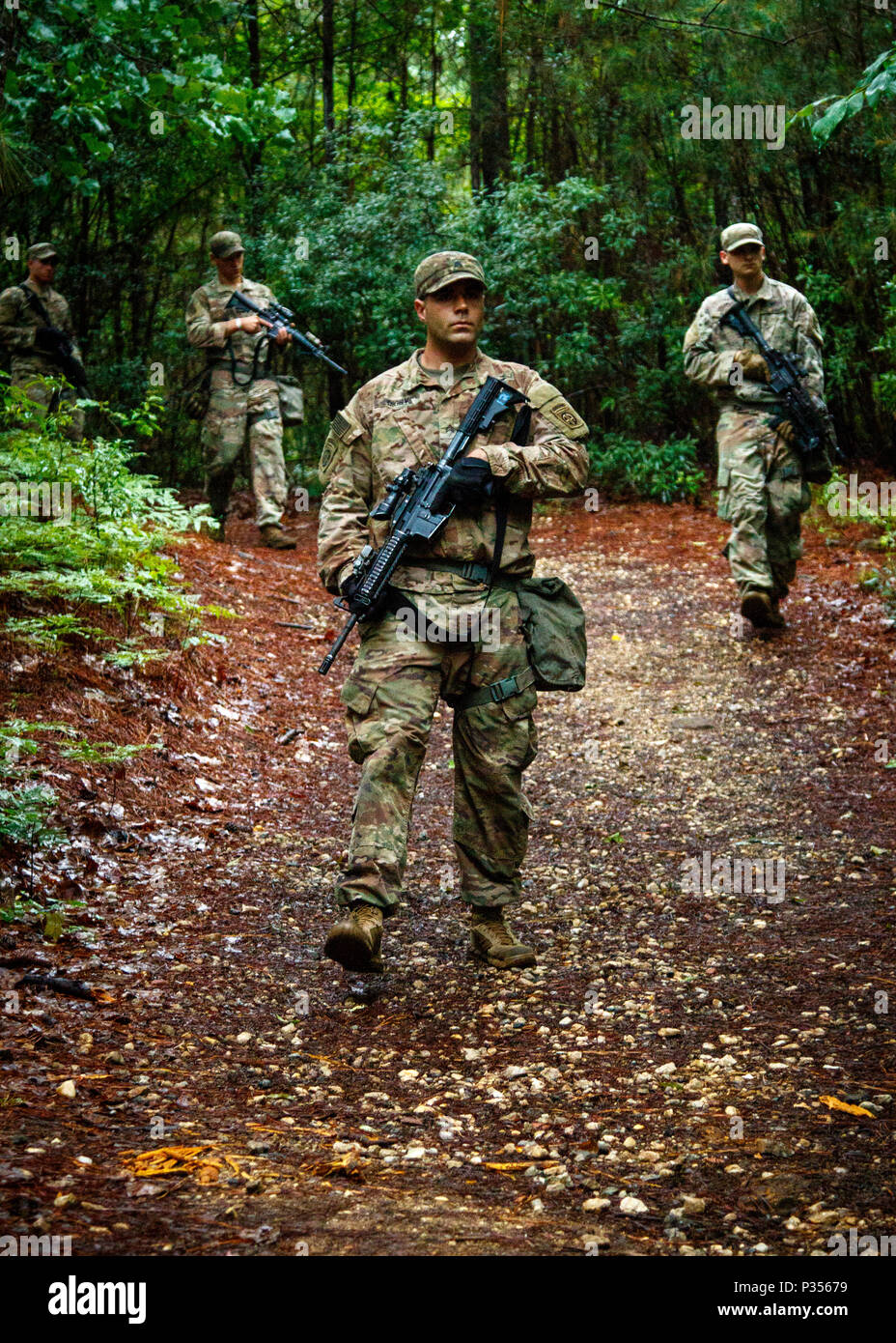 U.S. Army Paratroopers assigned to Company A, 1st Batallion, 325th ...