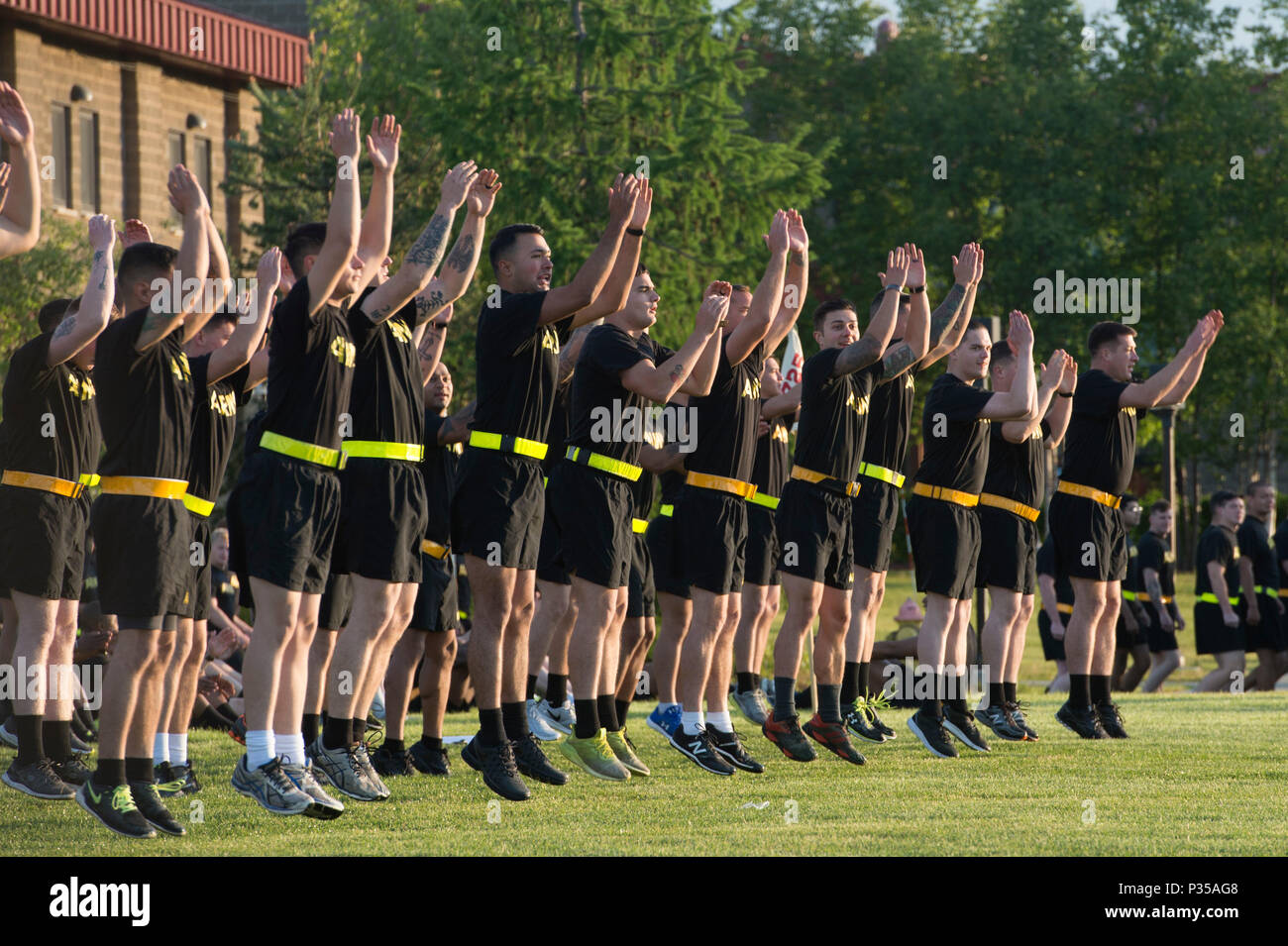 Soldiers assigned to the 4th Infantry Brigade Combat Team (Airborne ...