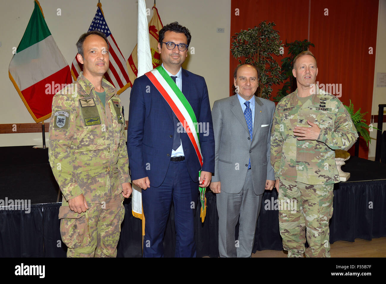 From left, Italian Base Commander Col. Umberto D’Andria, Major of ...