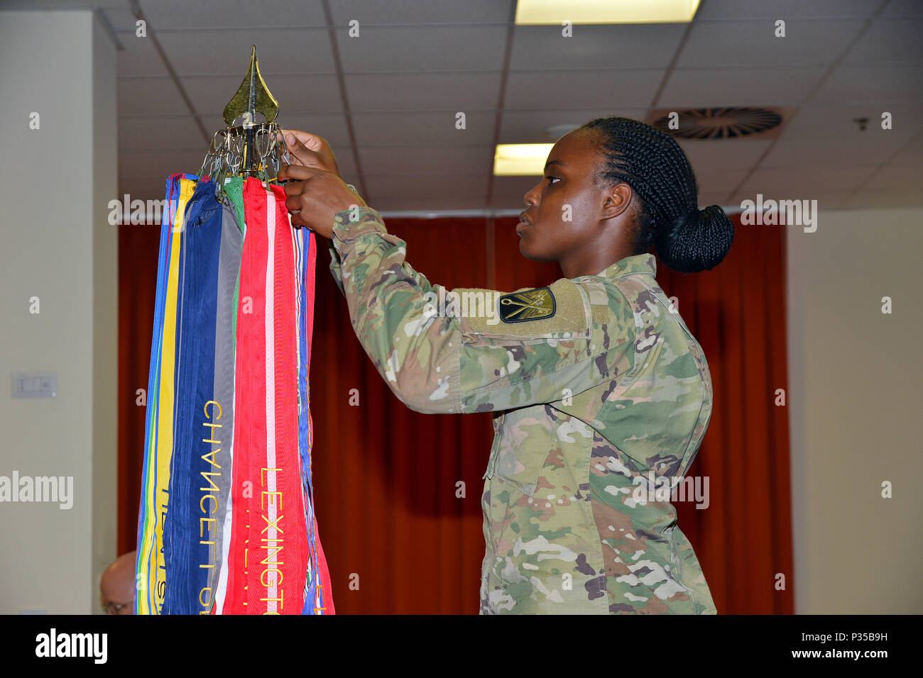 Pfc. Ke'Shunda Walker, 19, from Demopolis, Ala. place Army battle ...