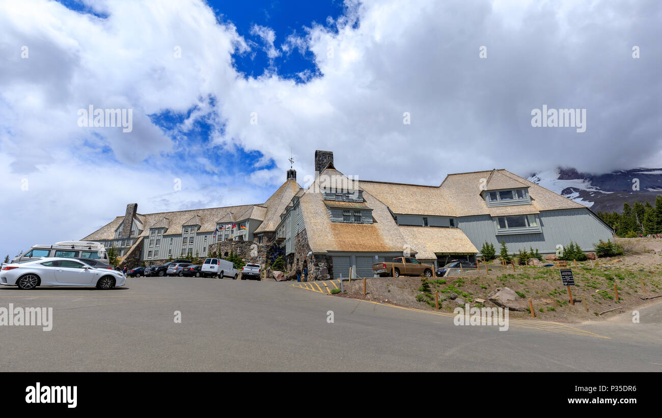 Timberline hotel old hi-res stock photography and images - Alamy