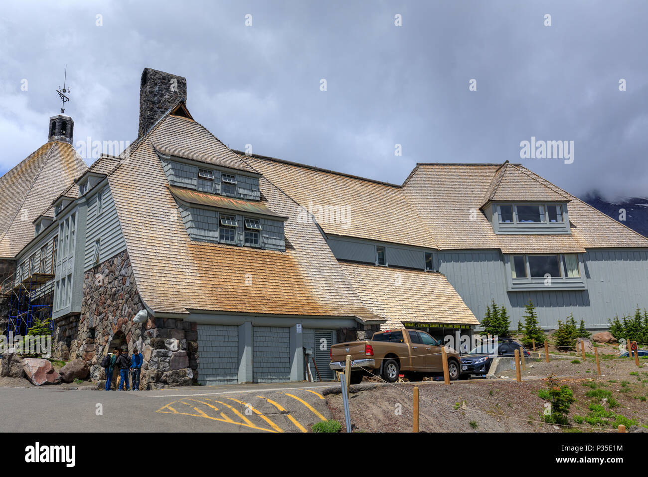 Timberline hotel old hi-res stock photography and images - Alamy