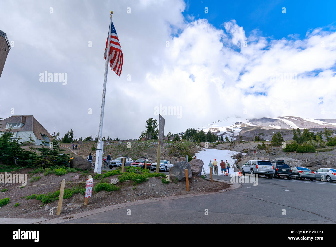 Portland, Oregon - June 17, 2018 : Timberline Lodge & Ski and Snowboard ...