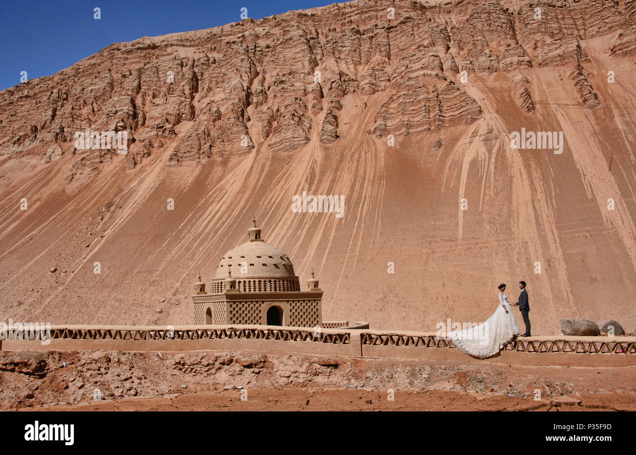 Getting married in the Flaming Mountains, Turpan, Xinjiang, China Stock ...