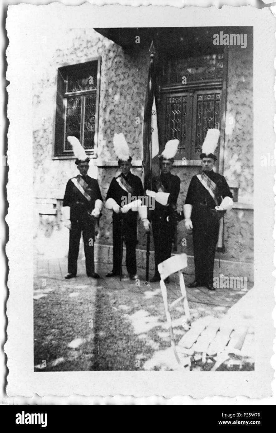 Fraternity students uniform hi-res stock photography and images - Alamy