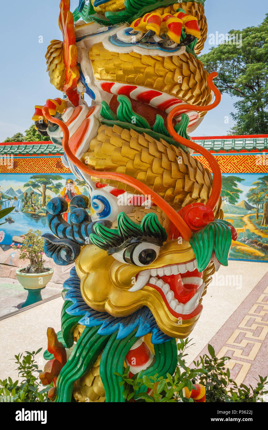 Dragon pole hi-res stock photography and images - Alamy