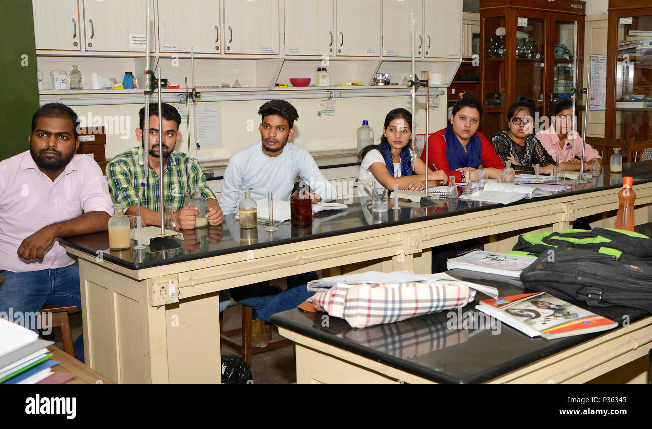 Student Study in Science class Stock Photo - Alamy