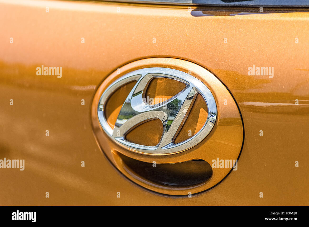The hyundai logo hi-res stock photography and images - Alamy