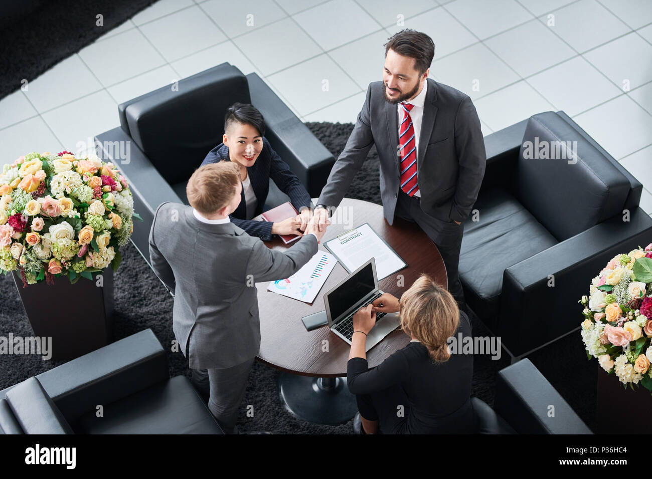 Communication collaboration hi-res stock photography and images - Alamy